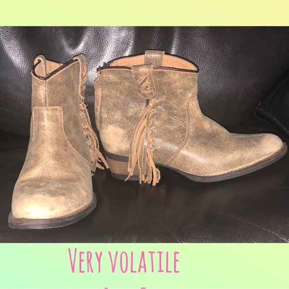 Very Volatile | Shoes | Very Volatile Ankle Booty | Poshmark